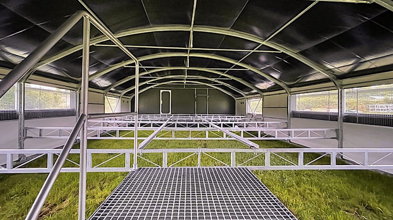 MOBILE T-1700 & T-3000 mobile poultry house - Mobile Poultry Houses by Tefa